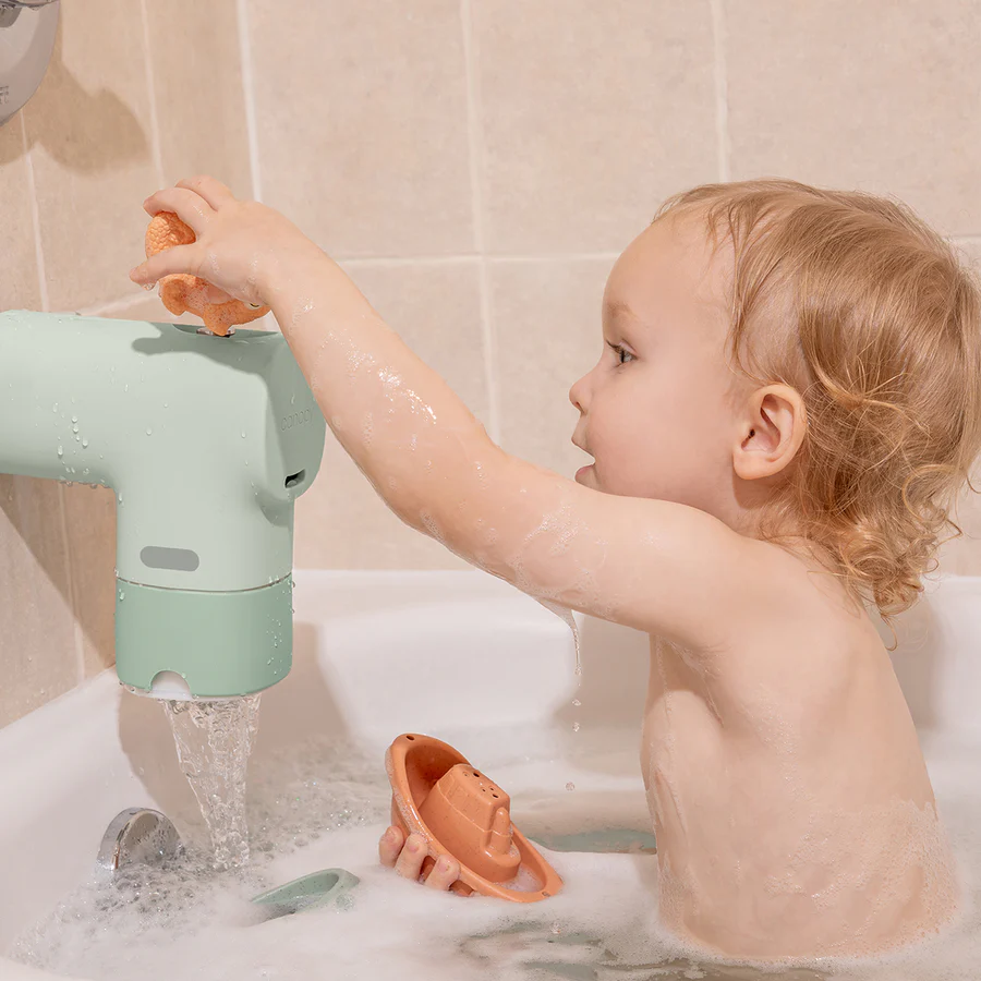 Baby Skin Care: How Bath and Bedtime Can Work Together in Winter